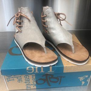 Sundance | Shoes | New Sundance Gladiator Sandals In Silver Leather ...